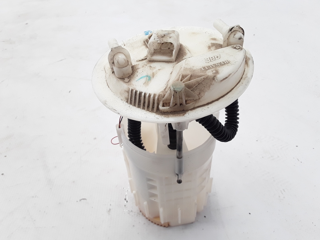 Used RENAULT Kangoo Fuel pump in the tank 8200957885