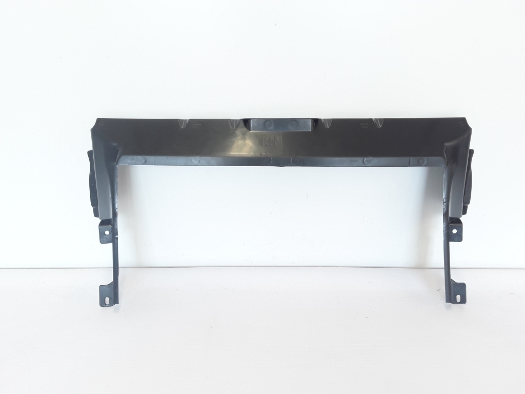 Used Dacia Duster Air deflector cooling radiator 214765352R