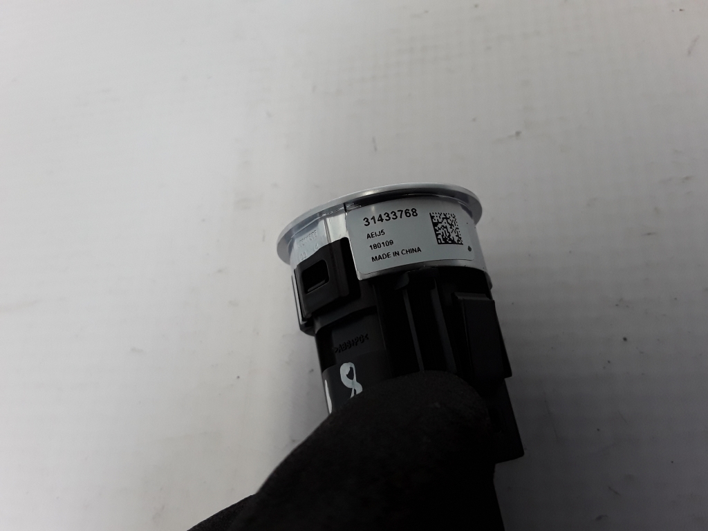 Used VOLVO XC40 Ignition switch 31433768