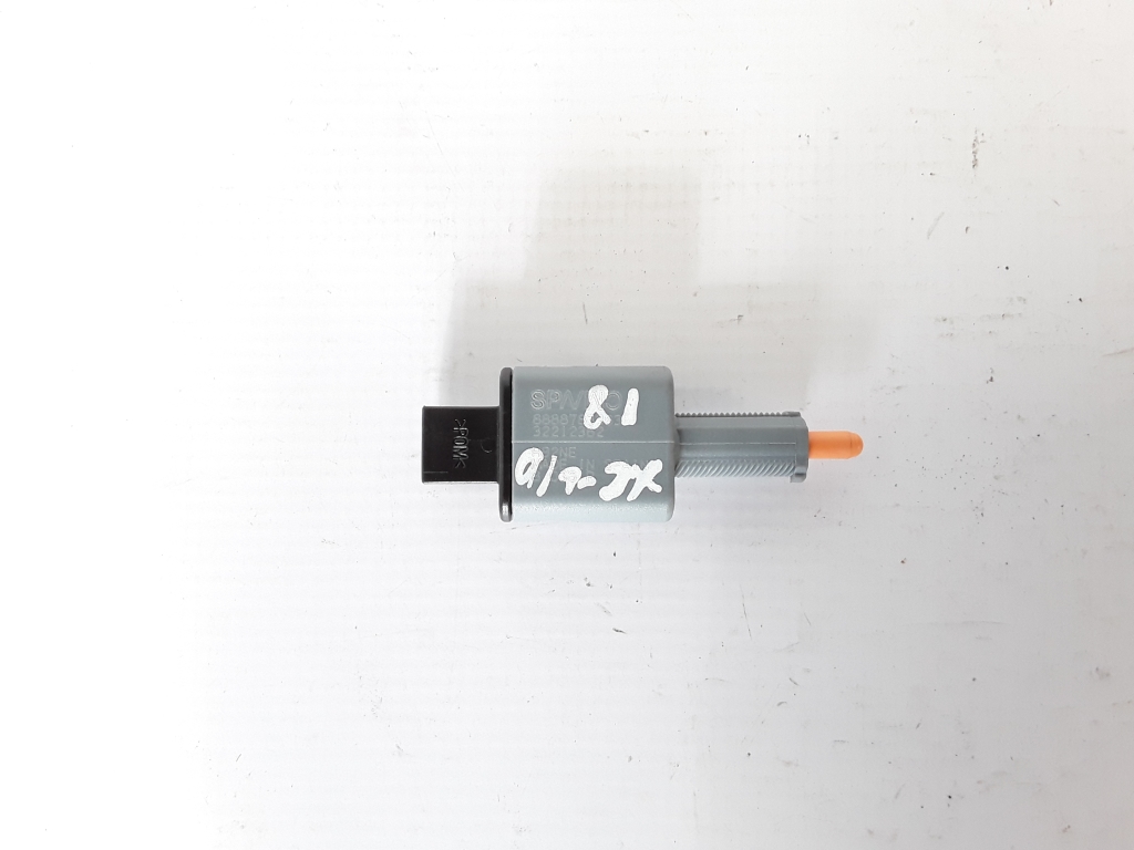 Used VOLVO XC40 Brake switch to pedal 32212362