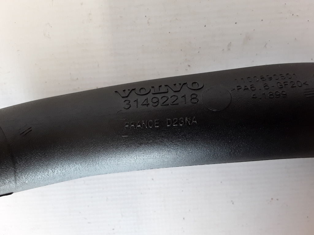 Naudotas VOLVO XC40 Interkulerio žarna 31492218