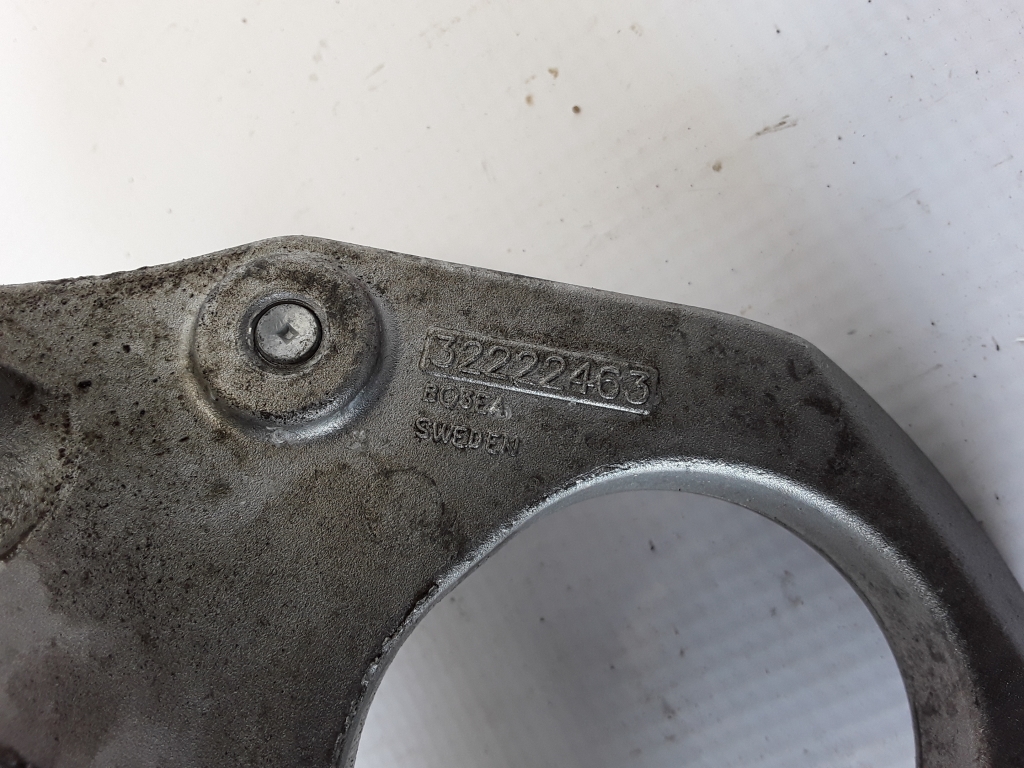 Used VOLVO XC40 Front axle bracket 32222463