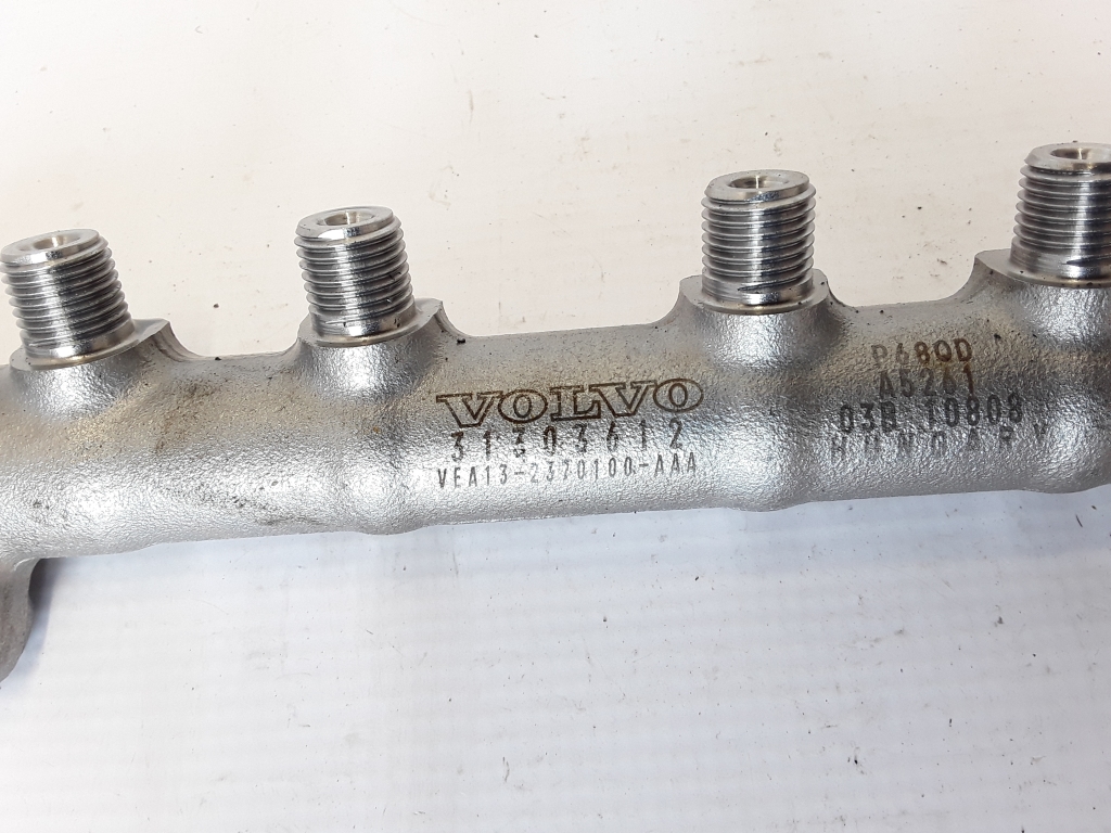 Used VOLVO XC40 High pressure fuel route 31303612