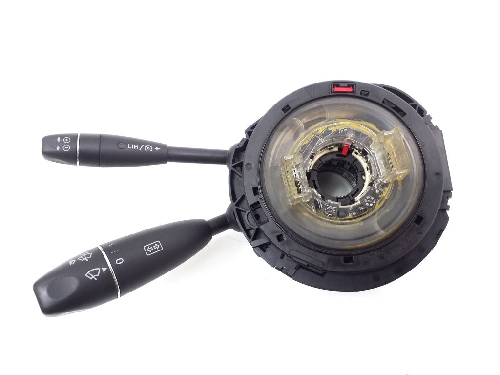 Used Mercedes Benz C-Class Switch and its parts A2044401401