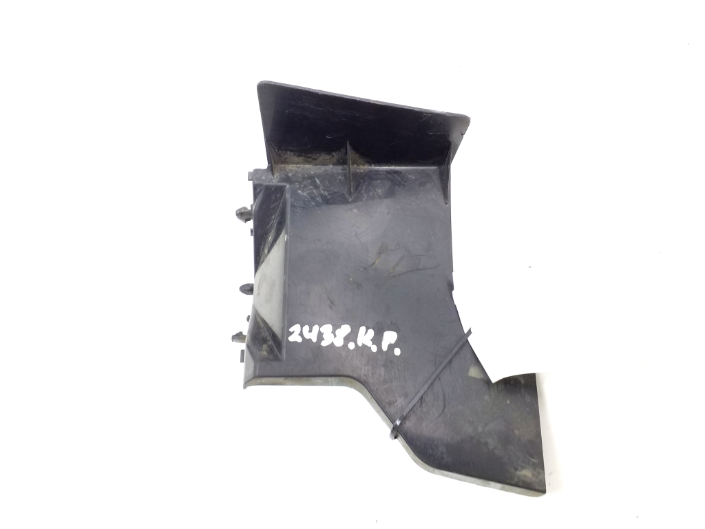 Used TOYOTA Hilux Another detail of the front bumper beam 521260K010