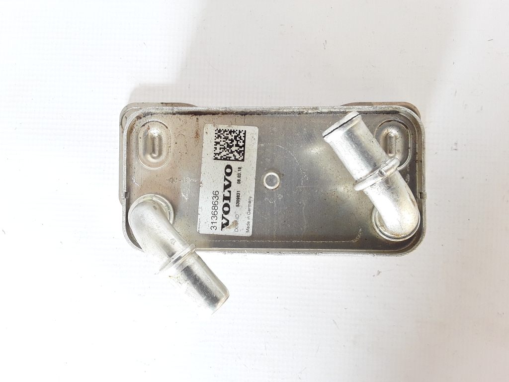 Naudotas VOLVO XC40 Tepalo aušintuvas ant bloko 31368636