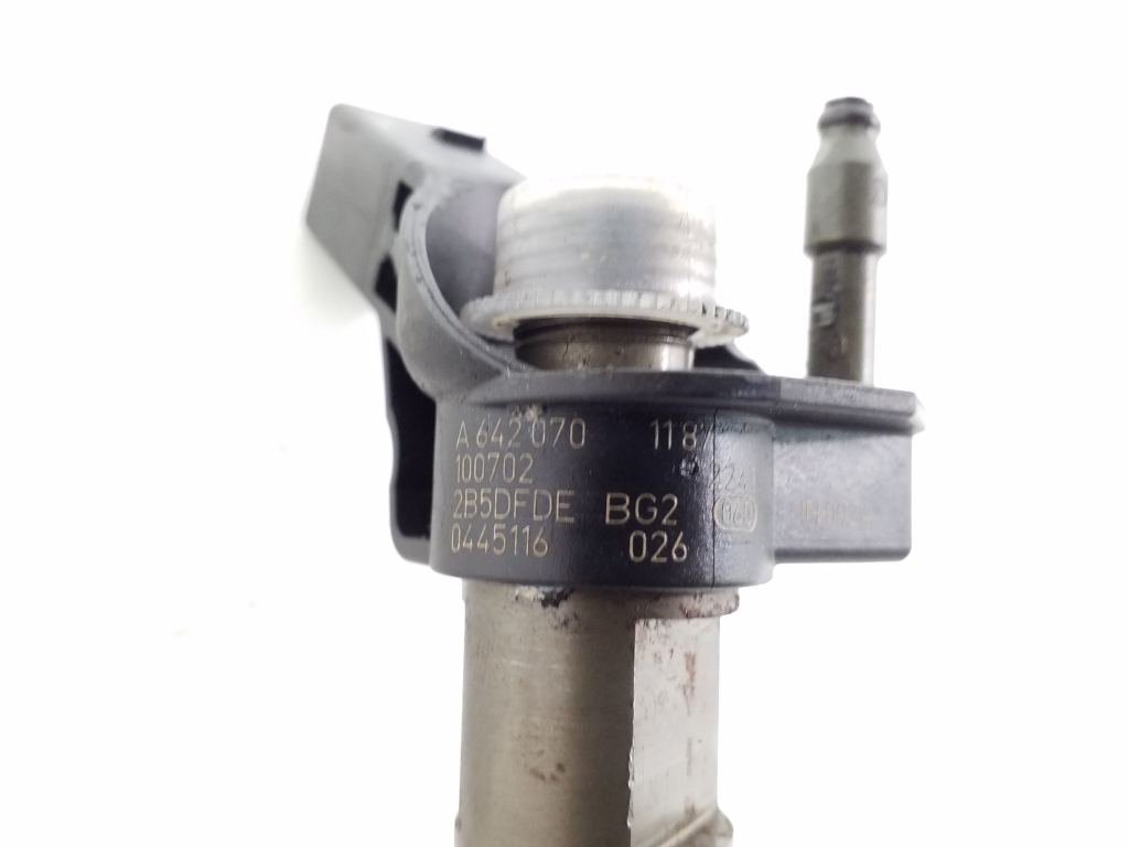 Used Mercedes Benz E-Class Fuel injector A6420701187