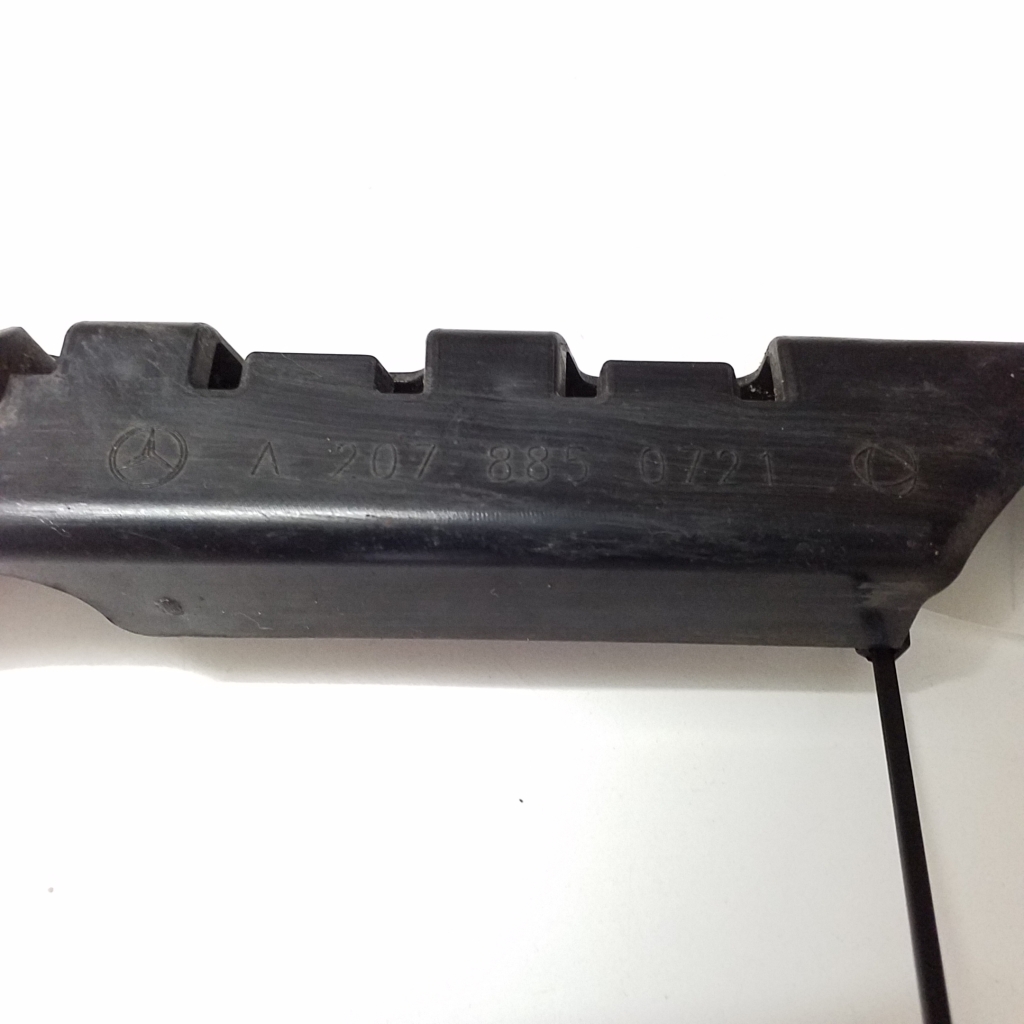 Used Mercedes Benz E-Class Rear bumper bracket A2078850721
