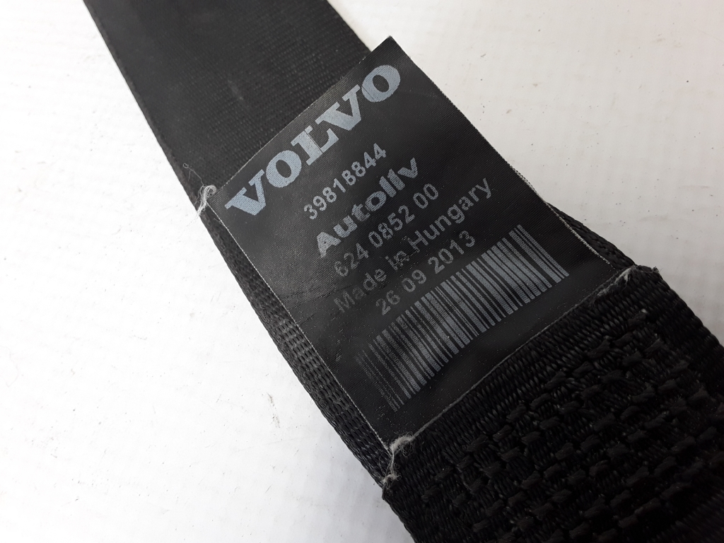 Used VOLVO V60 Front seat belt 39818844