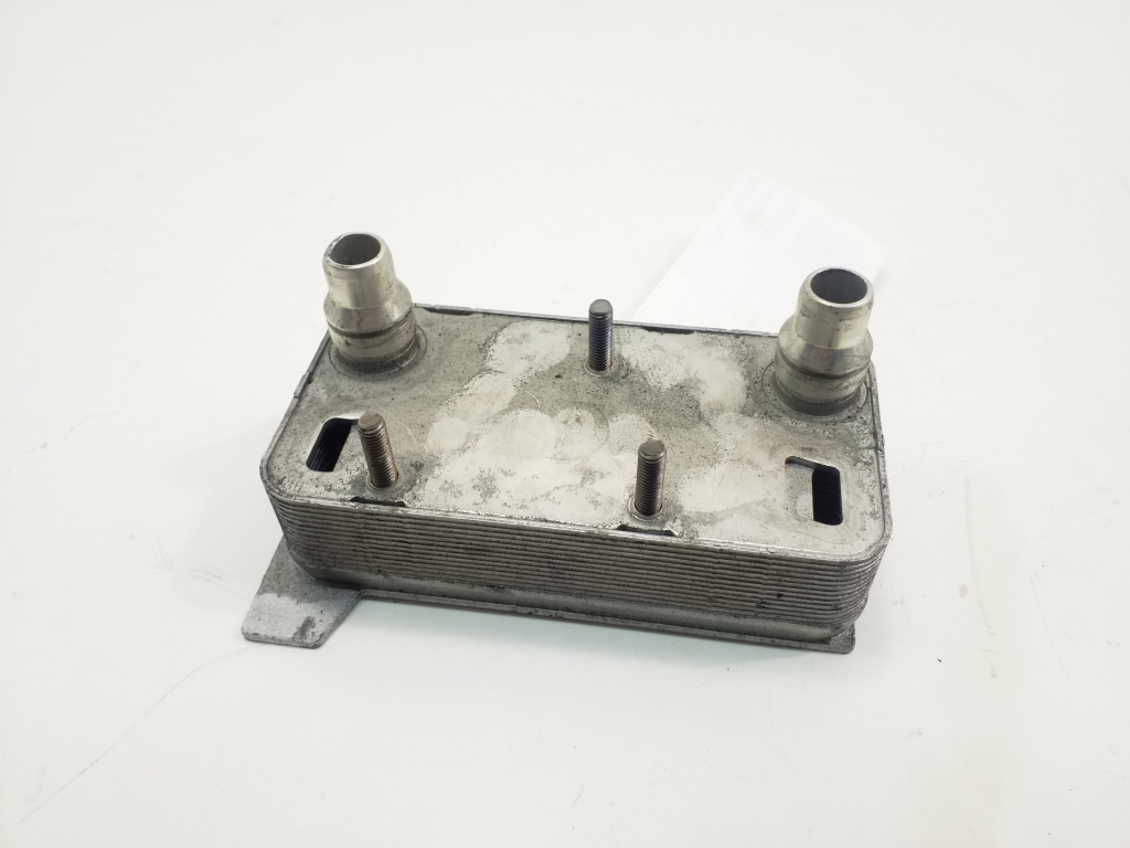 Used Mercedes Benz C-Class Oil cooler A0995001900