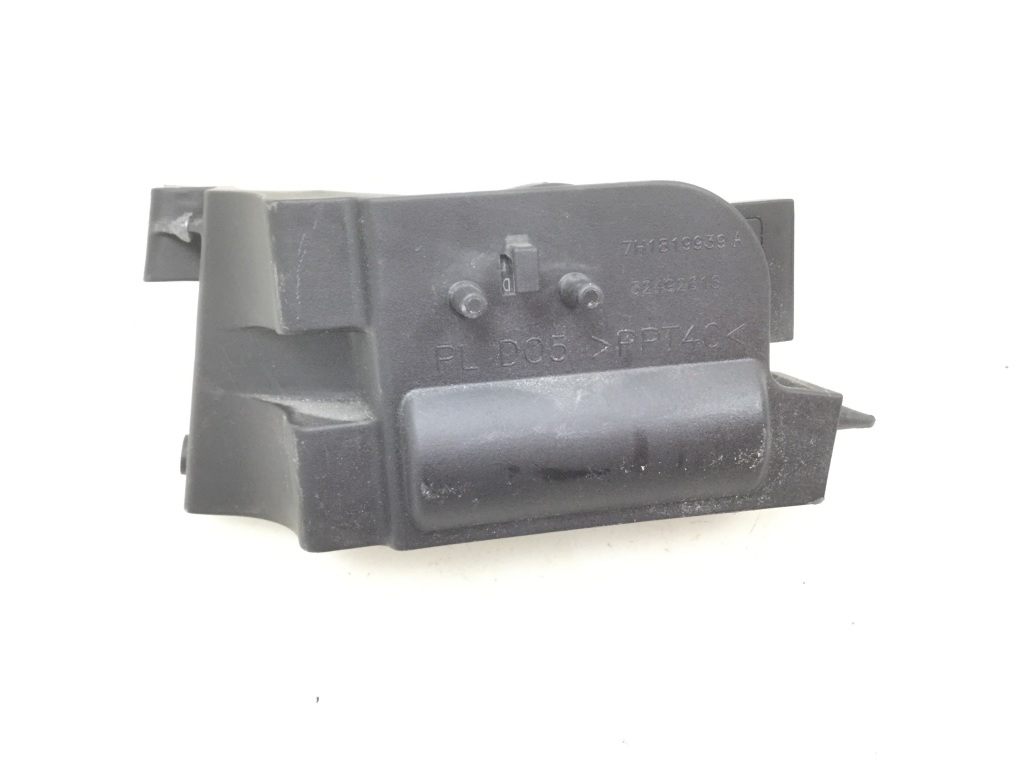 Used Volkswagen Transporter Cooling fan damper motor 7H1819939A