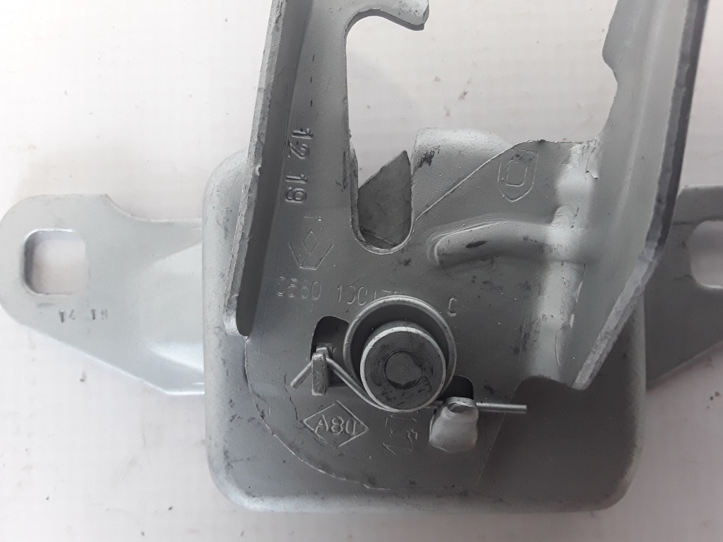 Used Dacia Duster Engine cover lock 656010017R