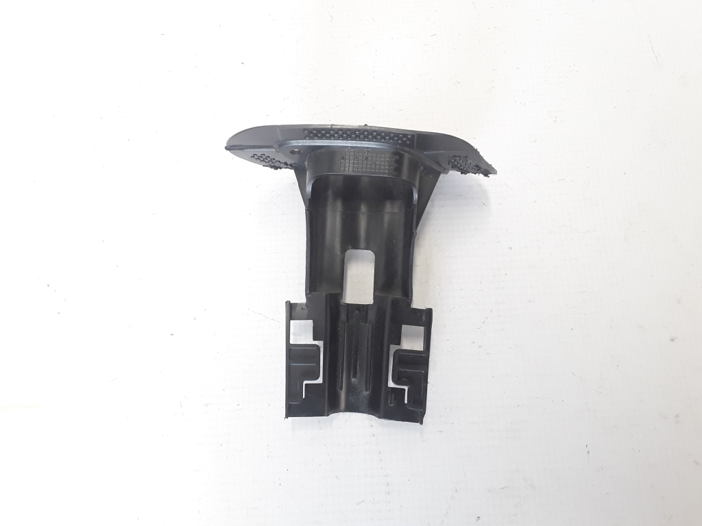 Used VOLVO XC40 Other part of the front bumper headlight washer cap ...