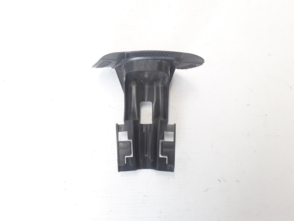 Used VOLVO XC40 Other part of the front bumper headlight washer cap ...
