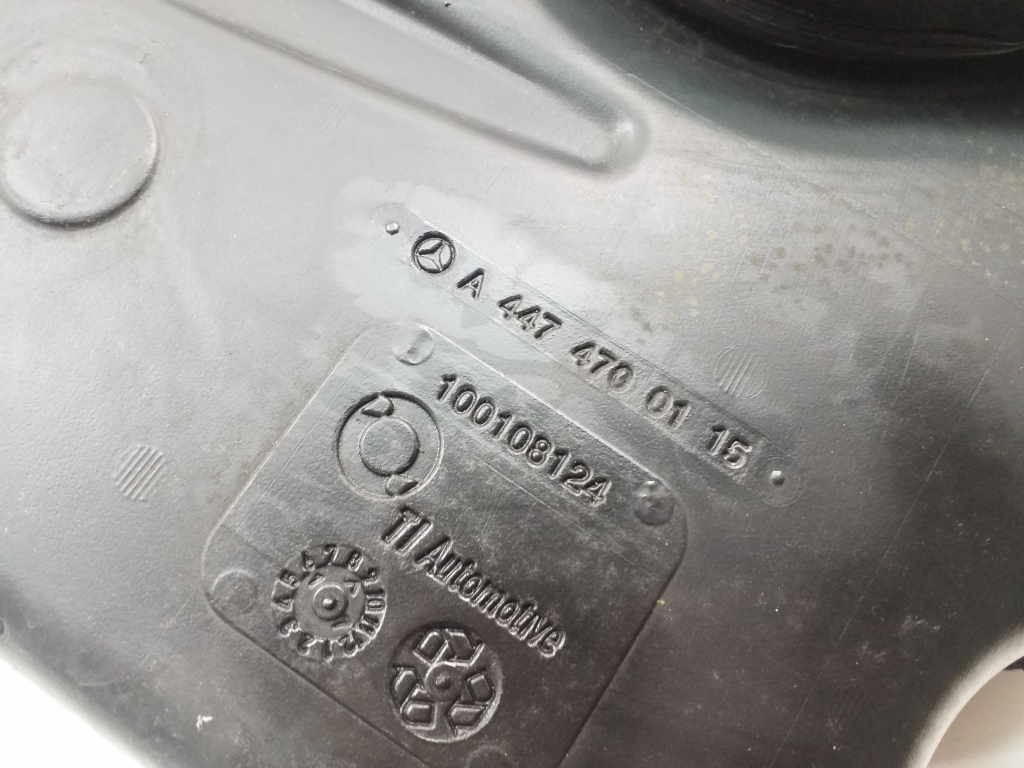 Naudotas Mercedes Benz Vito Bakas AdBlue A4474700115