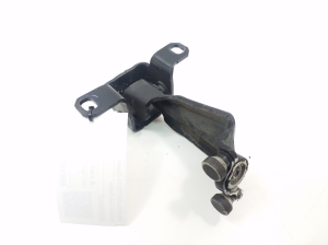 Used Mercedes Benz Vito Sliding door bracket A4477600247