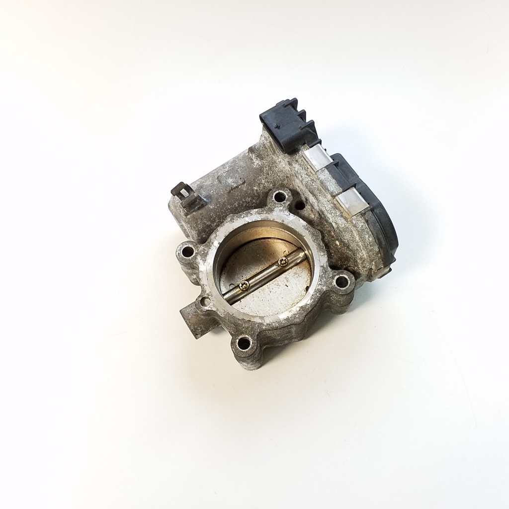 Used Mercedes Benz C-Class Accelerator valve A2701410025