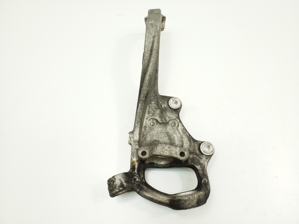 Used Mercedes Benz C-Class Hub front A2053322200
