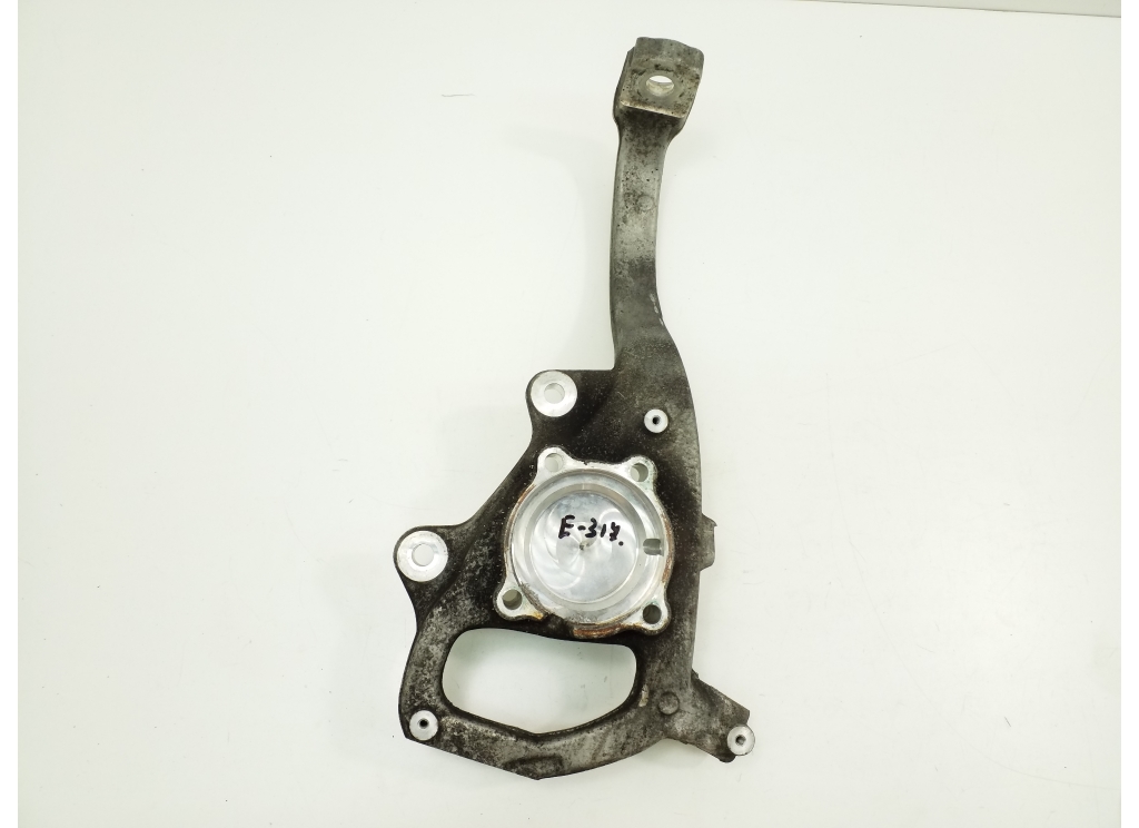 Used Mercedes Benz C-Class Hub front A2053322200