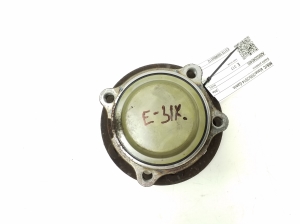 Used Mercedes Benz C-Class Hub front A2053322200