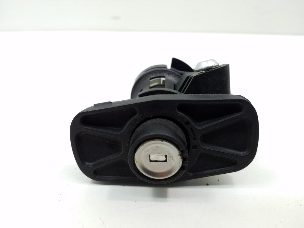 Used Mercedes Benz C-Class Tailgate lock A2207500991