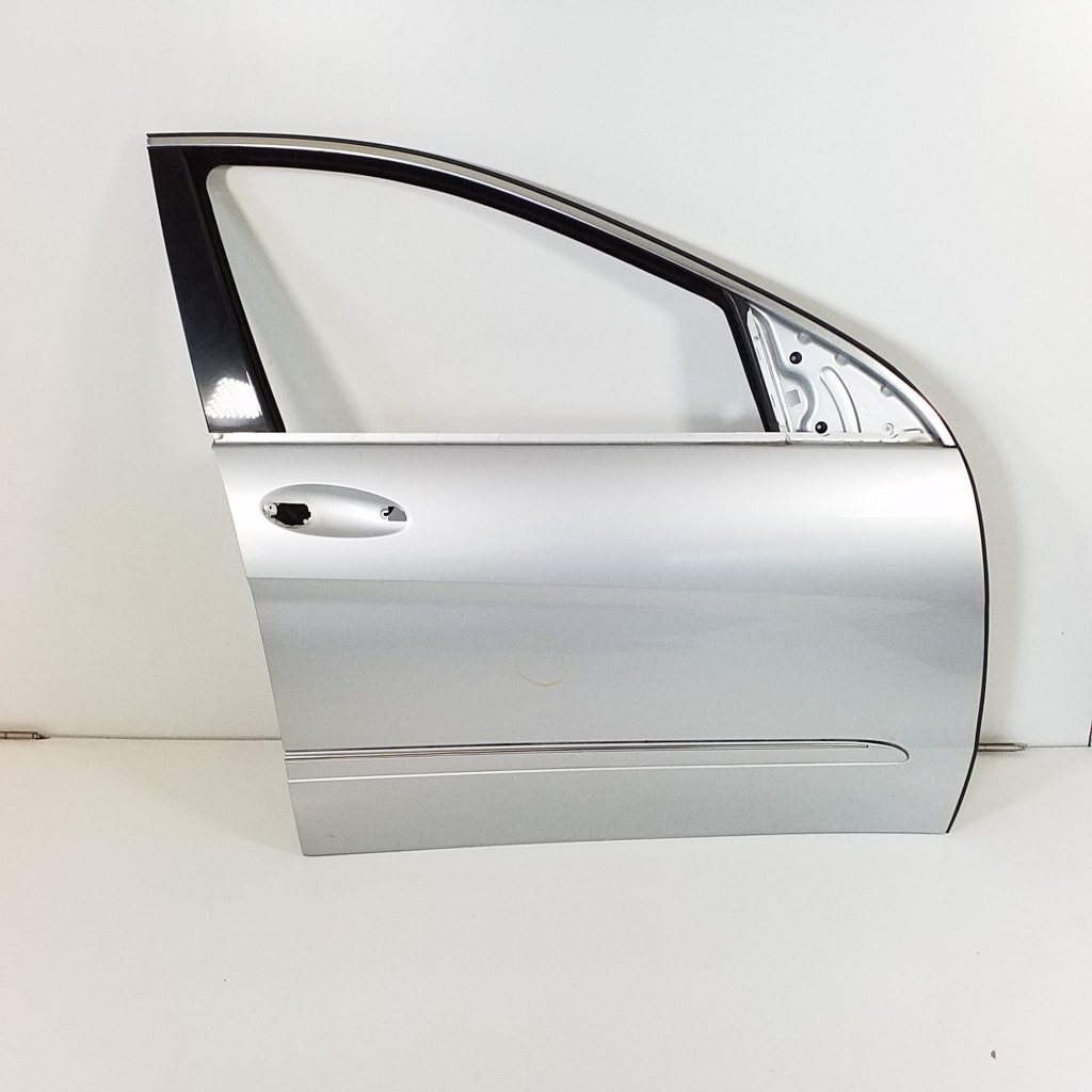 Used Mercedes Benz R-Class Front door A2517200805