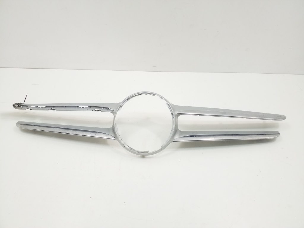 Used Mercedes Benz C-Class Another detail of the front grille A2058880160