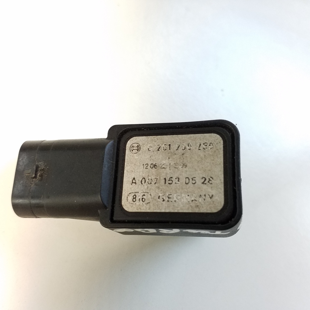 Used Mercedes Benz C-Class The sensor is different A0071530528