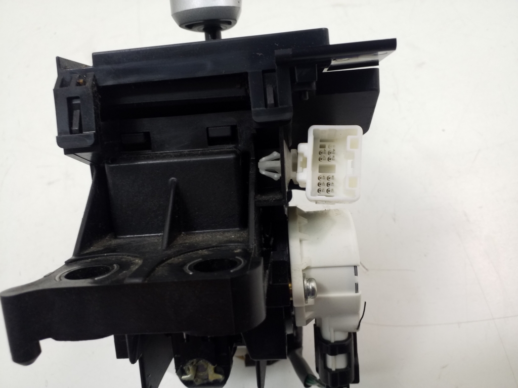 Used TOYOTA Prius Gear shift mechanism 3355047051
