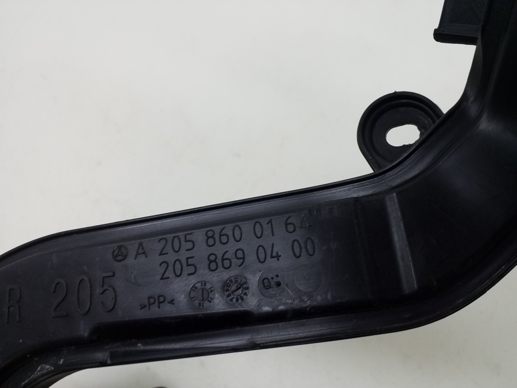 Naudotas Mercedes Benz C-Class Priekinio langų apiplovimo bakelio kita ...