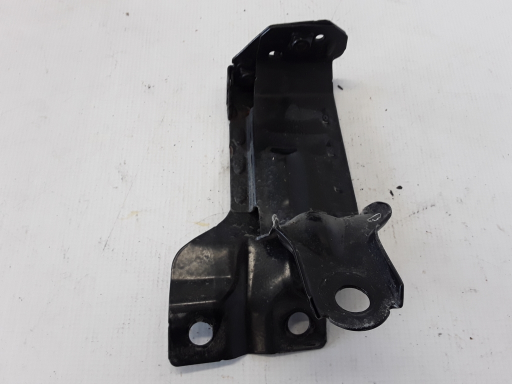 Used VOLVO XC60 Cooling radiator bracket 31261931