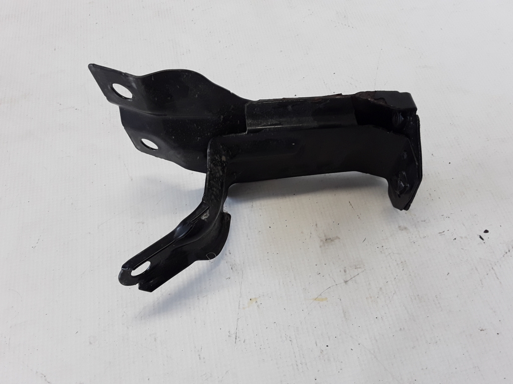 Used VOLVO XC60 Cooling radiator bracket 31261931