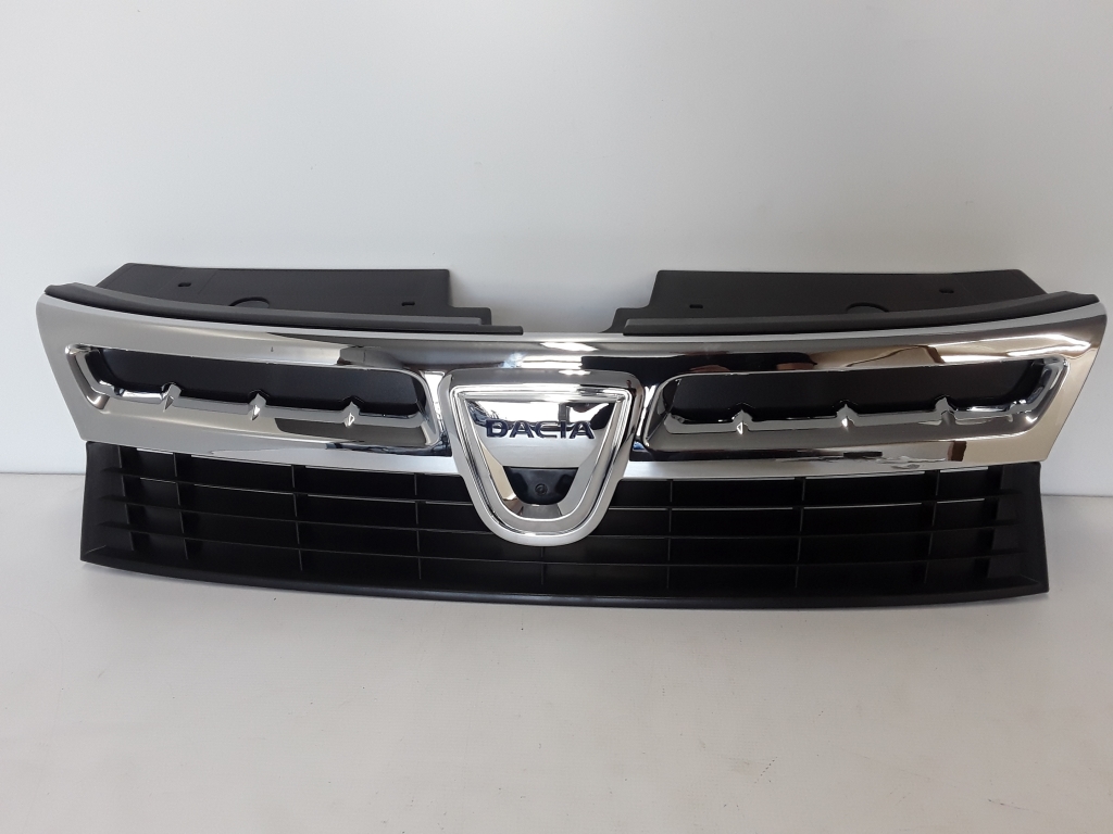 Used Dacia Duster Front grille 623103971R