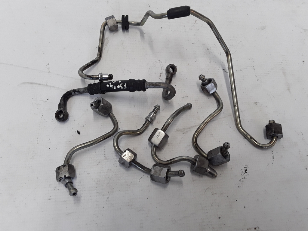 Used BMW 3 SERIES Fuel injector tubes 13538514159