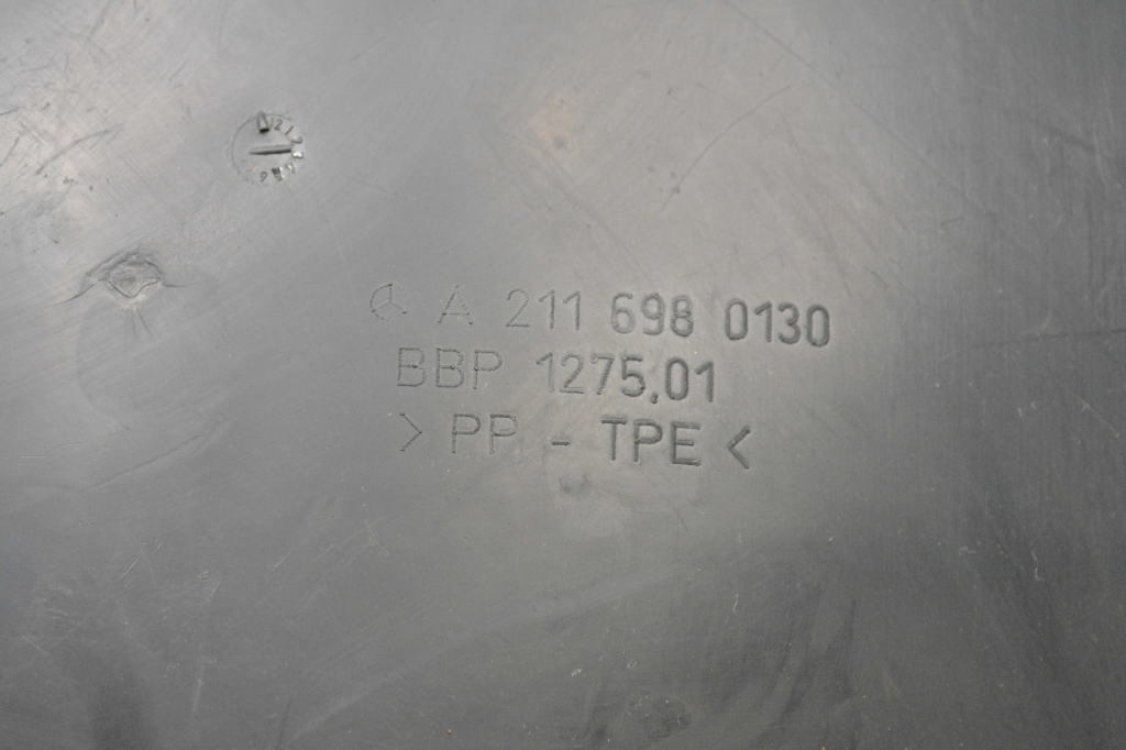 Used Mercedes Benz E-Class Front wing front a2116980130