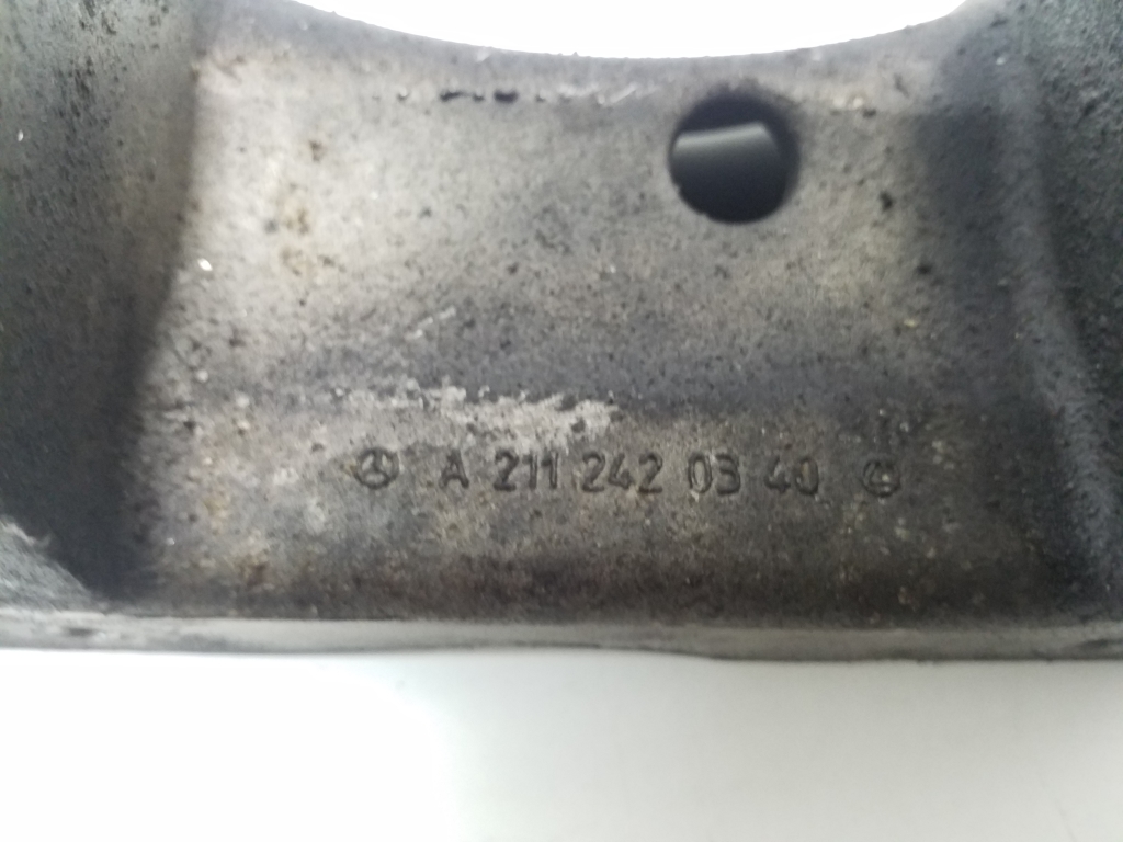 Used Mercedes Benz S-Class Gearbox holder A2112420340