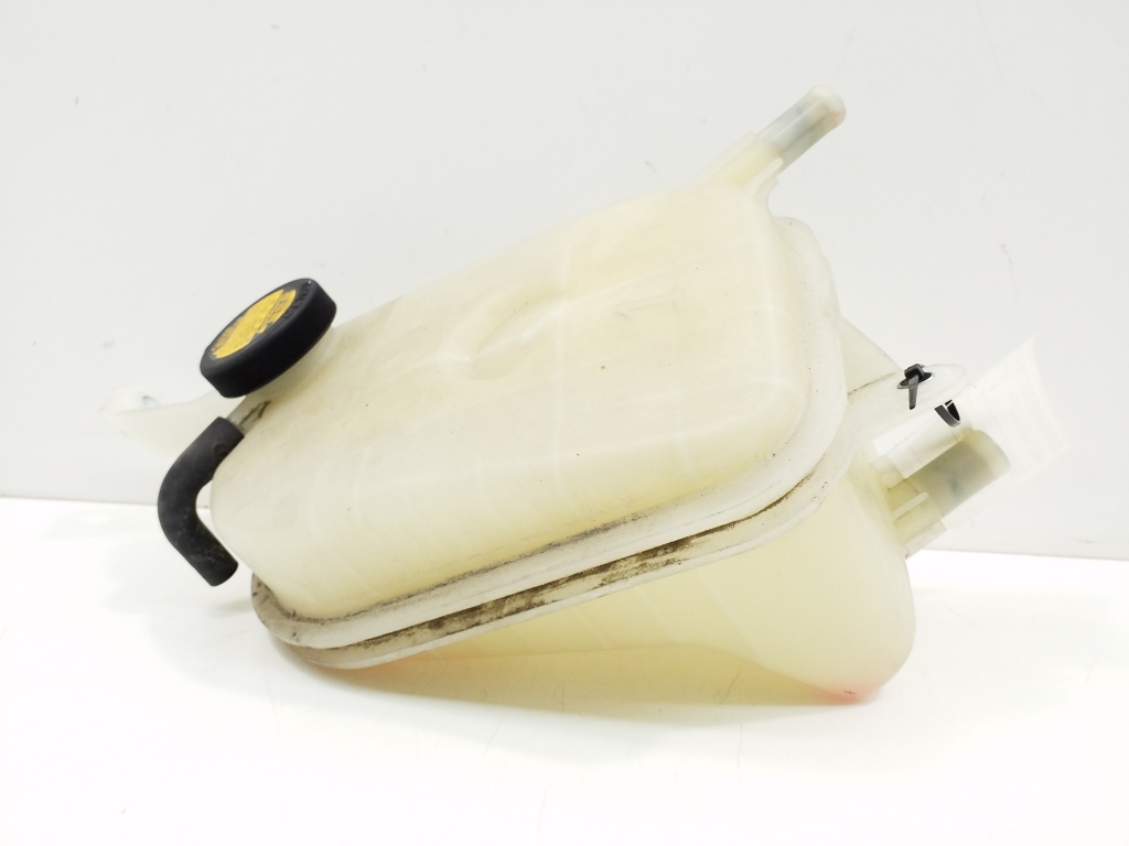 Used TOYOTA Auris Tank for coolant 164800D030