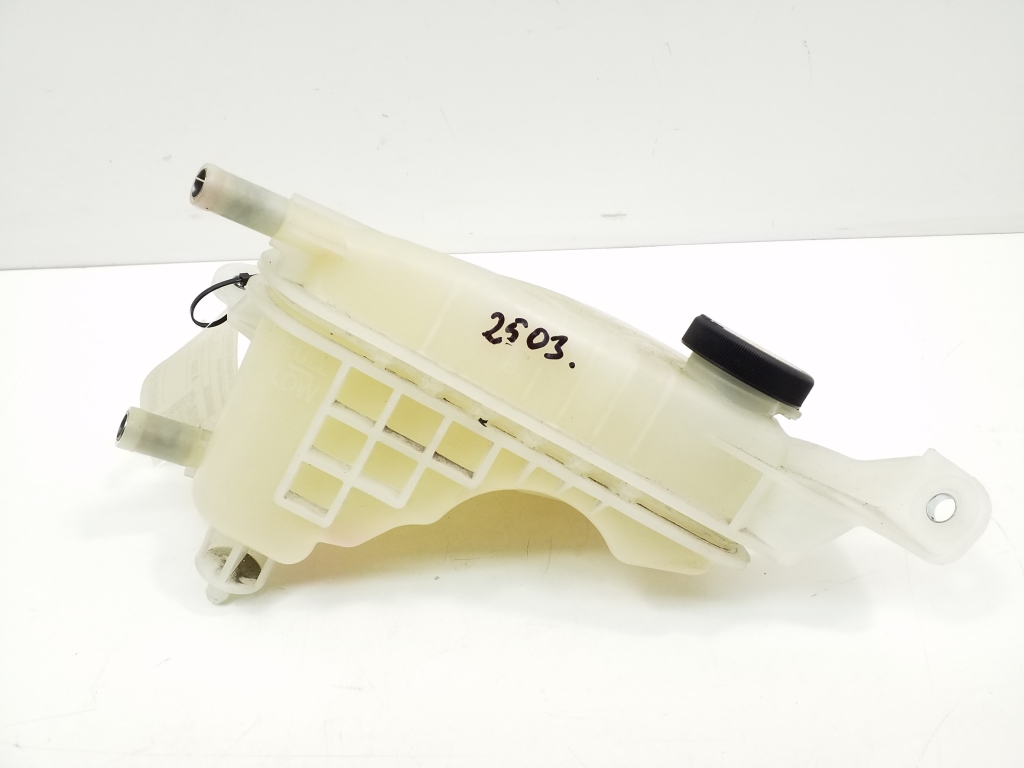 Used TOYOTA Auris Tank for coolant 164800D030