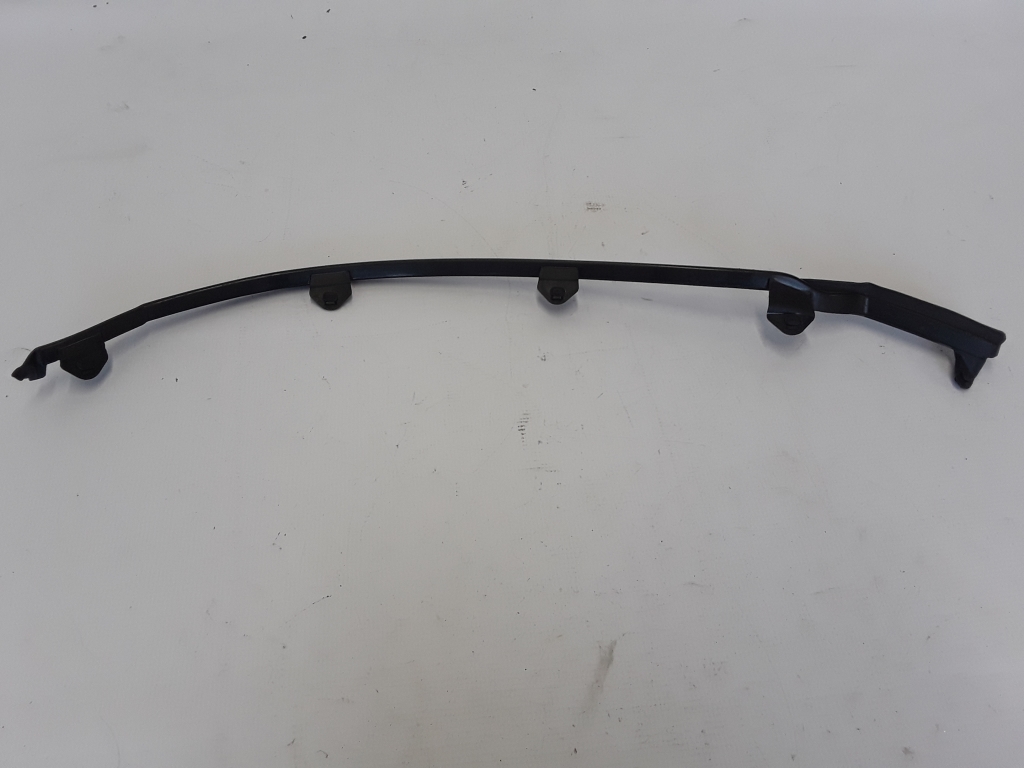 Naudotas VOLVO V90 Galinių šoninių durų juostelė prie stiklo vidinė ...