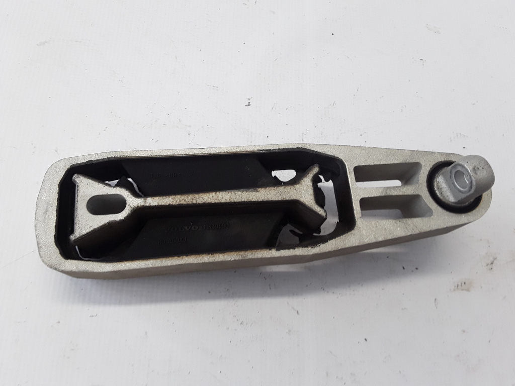 Naudotas VOLVO V90 Variklio pagalvė 31330590