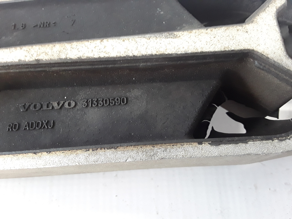 Naudotas VOLVO V90 Variklio pagalvė 31330590