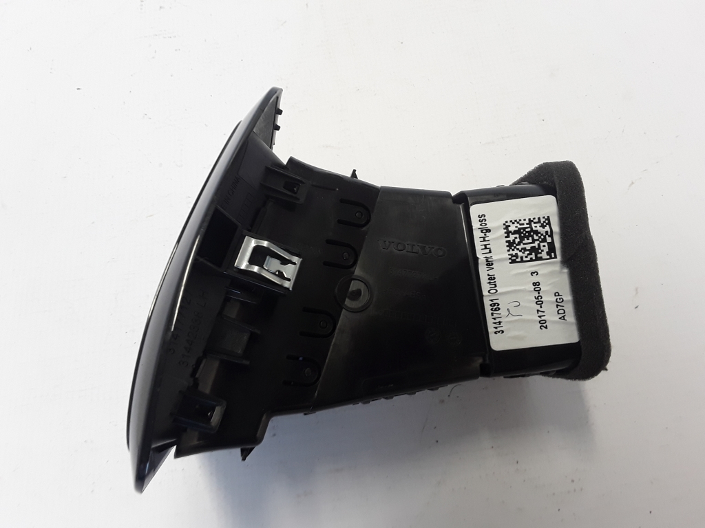 Used VOLVO XC60 Interior panel ventilation grilles 31417691