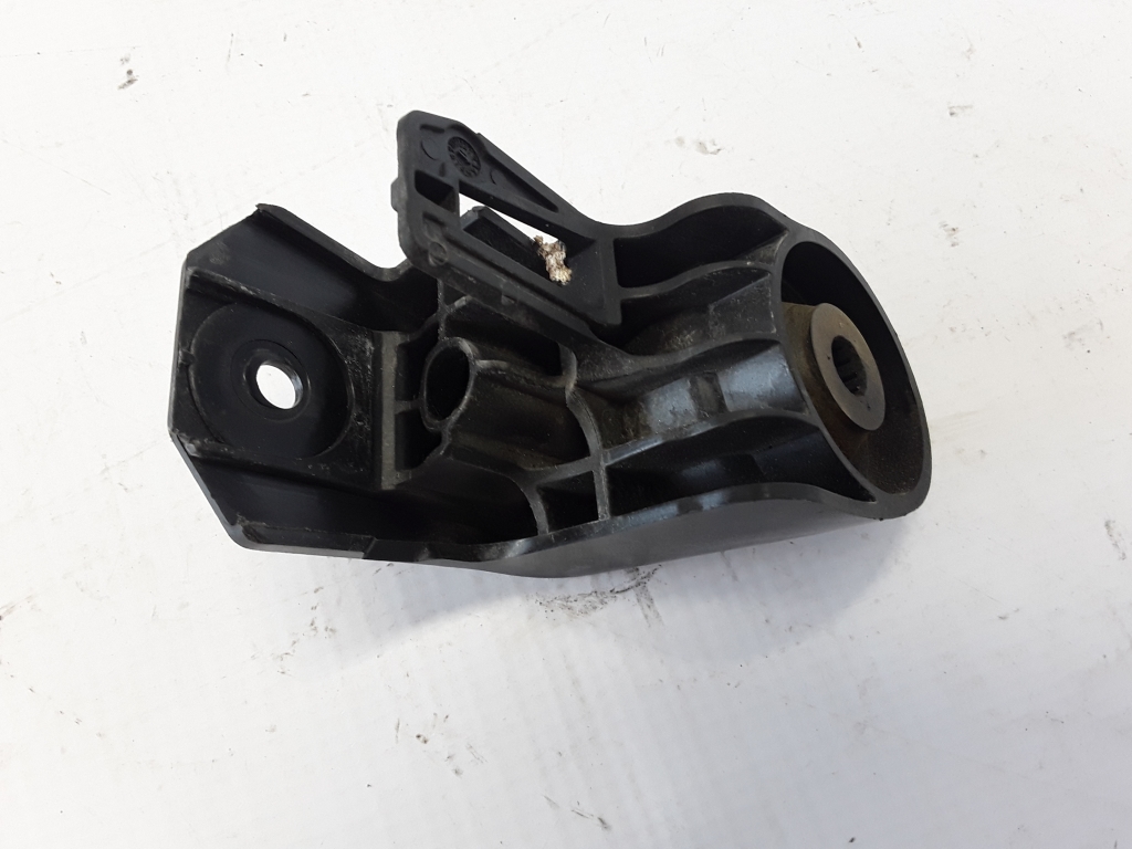 Used VOLVO V90 Air filter housing holder 31370344