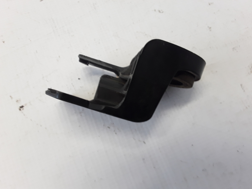 Used VOLVO V90 Air filter housing holder 31370344