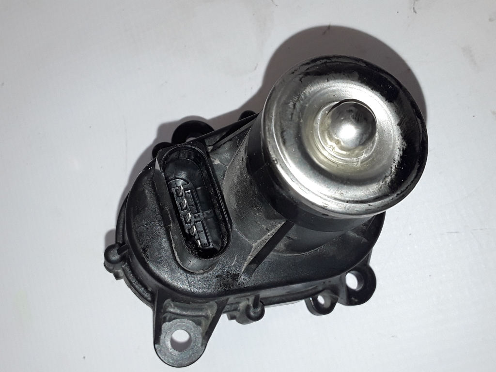 Used VOLVO V90 Intake manifold valve motor 31293737