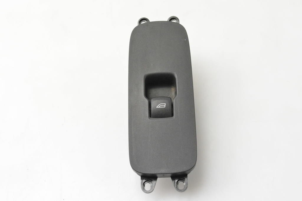 Used VOLVO C30 Rear side door glass switch 31272012