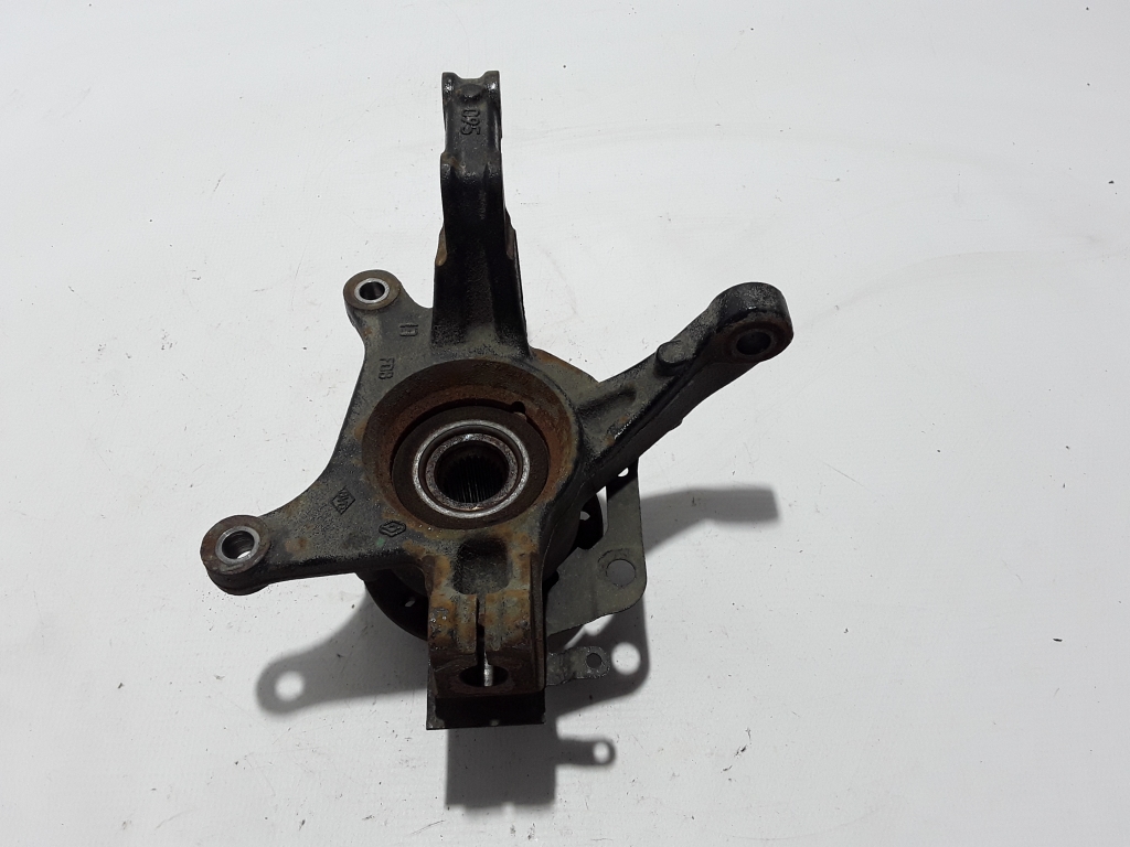Used RENAULT Captur Hub front 8200881829