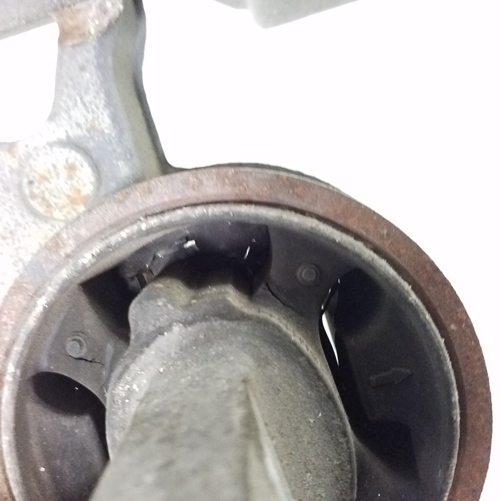 Used Mercedes Benz V-Class Rear gear holder A4473530095