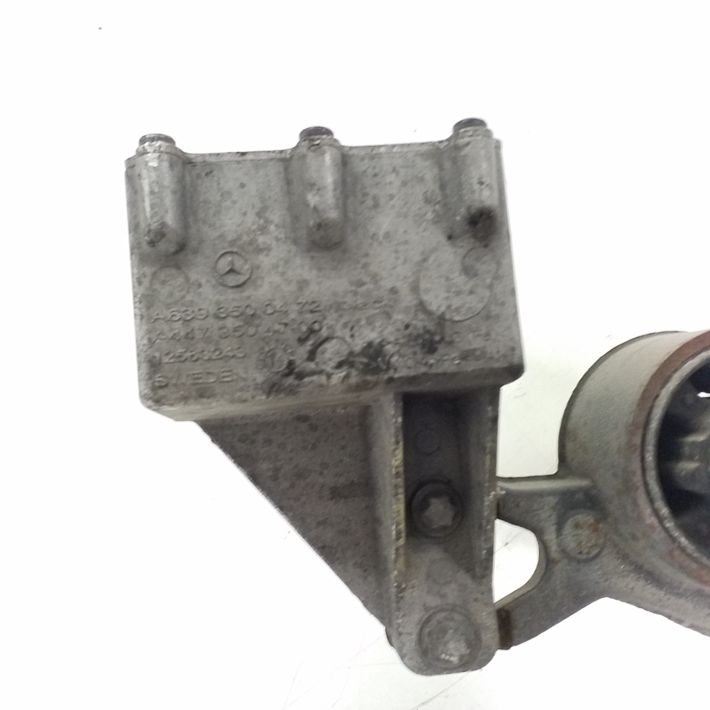 Used Mercedes Benz V-Class Rear gear holder A4473530095