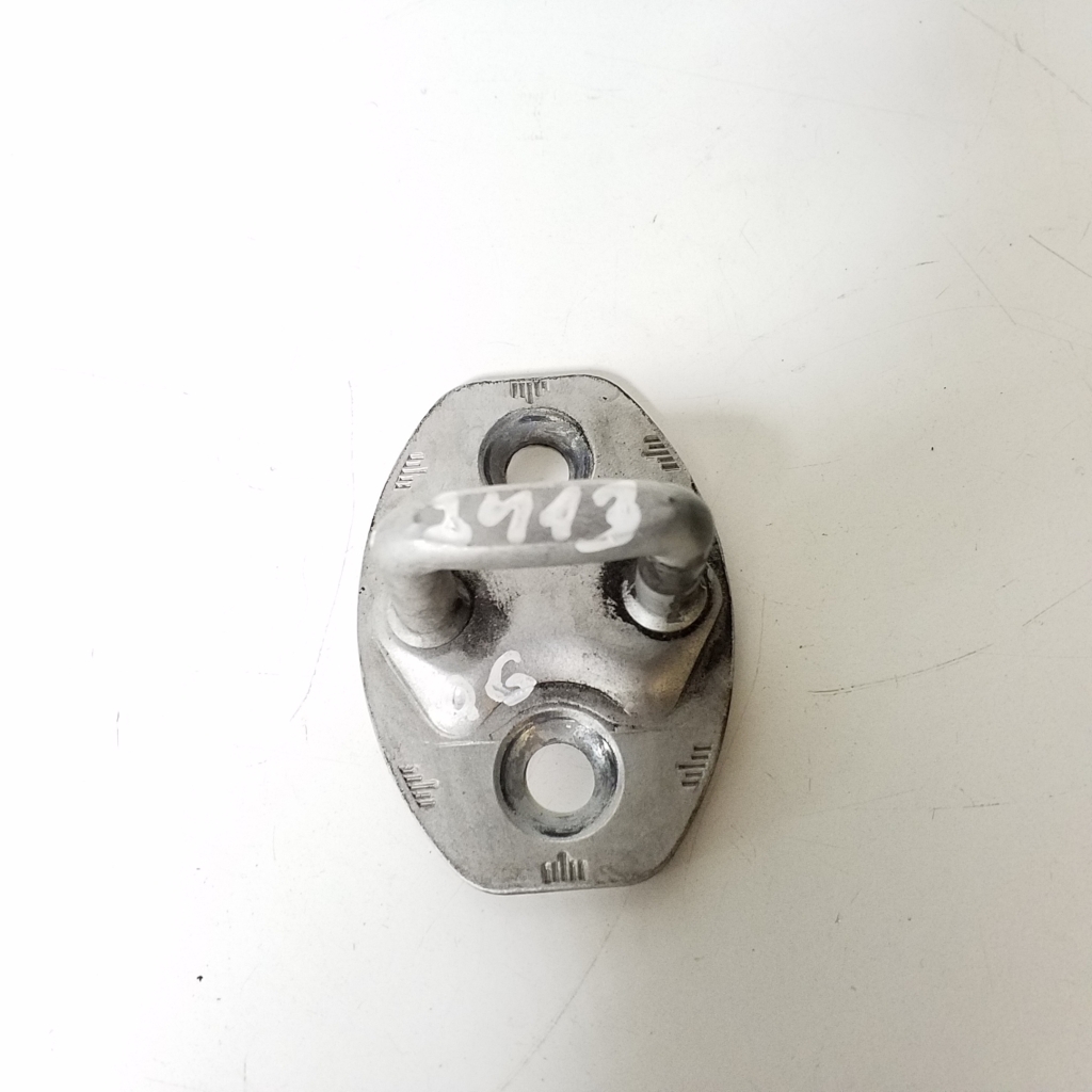 Naudotas Mercedes Benz V-Class Galinių durų užrakto fiksatorius A4477300013